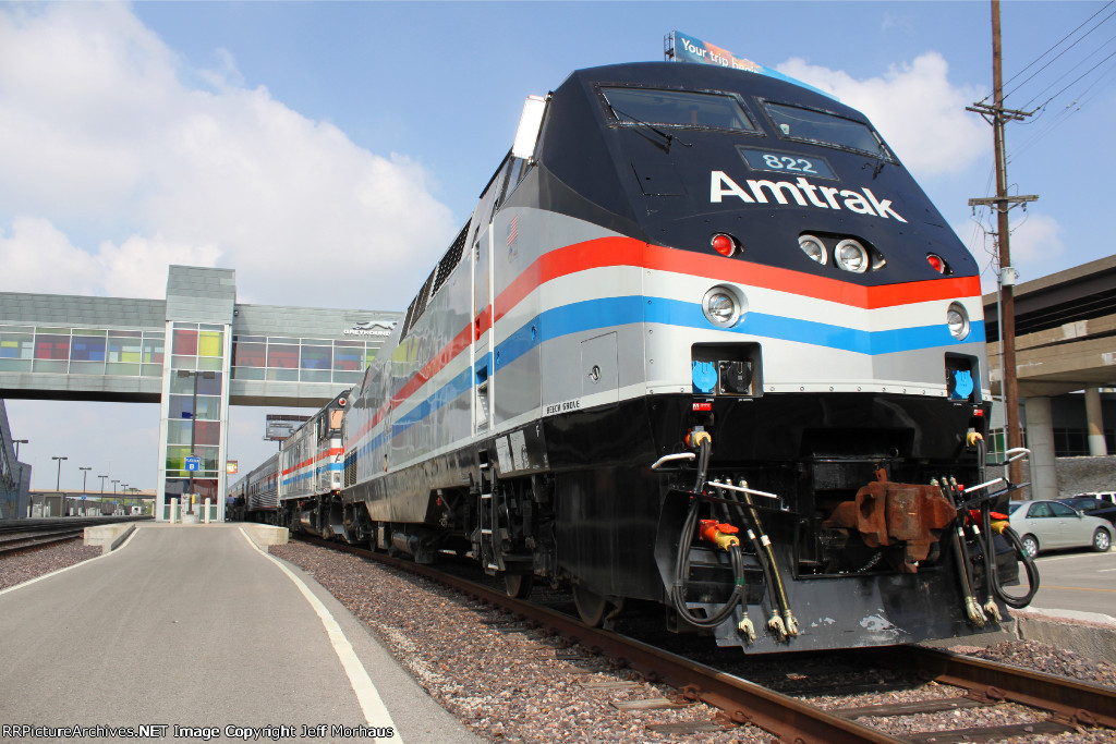 Amtrak 822
